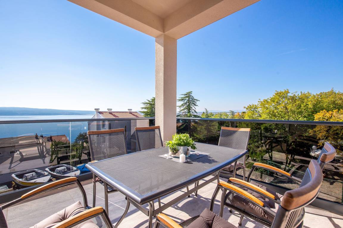 96 M² Apartment ∙ 3 Bedrooms ∙ 6 Guests - Crikvenica