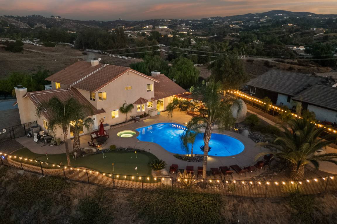 309 M² House ∙ 5 Bedrooms ∙ 10 Guests - Temecula, CA