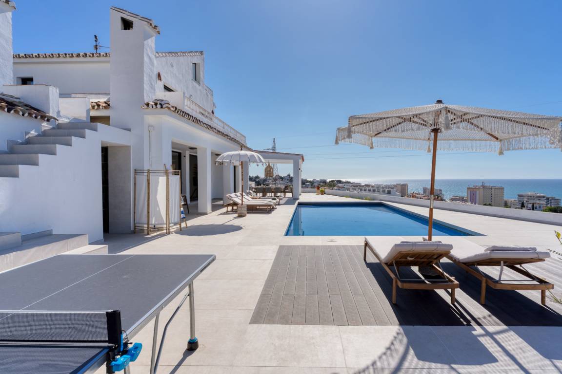 350 M² Villa ∙ 7 Habitaciones ∙ 12 Huéspedes - Fuengirola