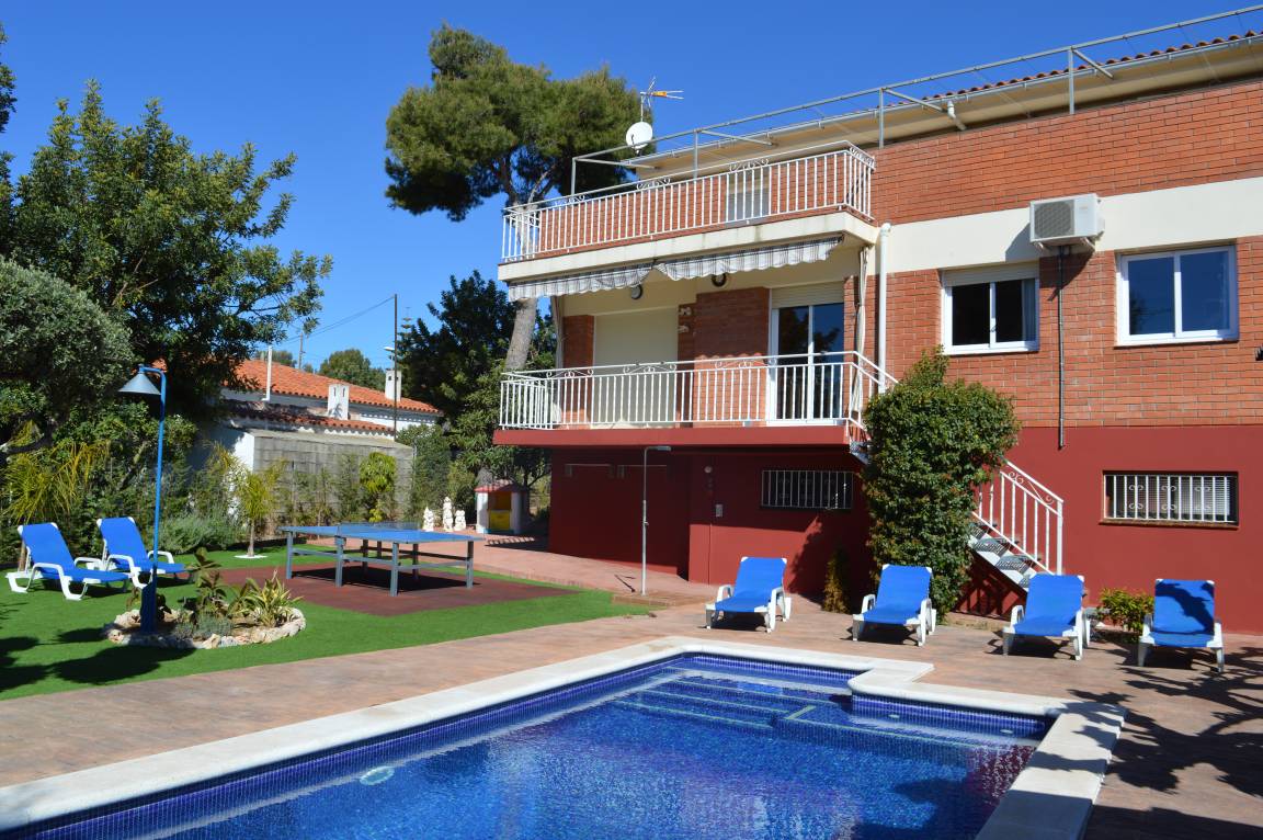 Villa ∙ 5 Slaapkamers ∙ 10 Gasten - Vilanova i la Geltrú
