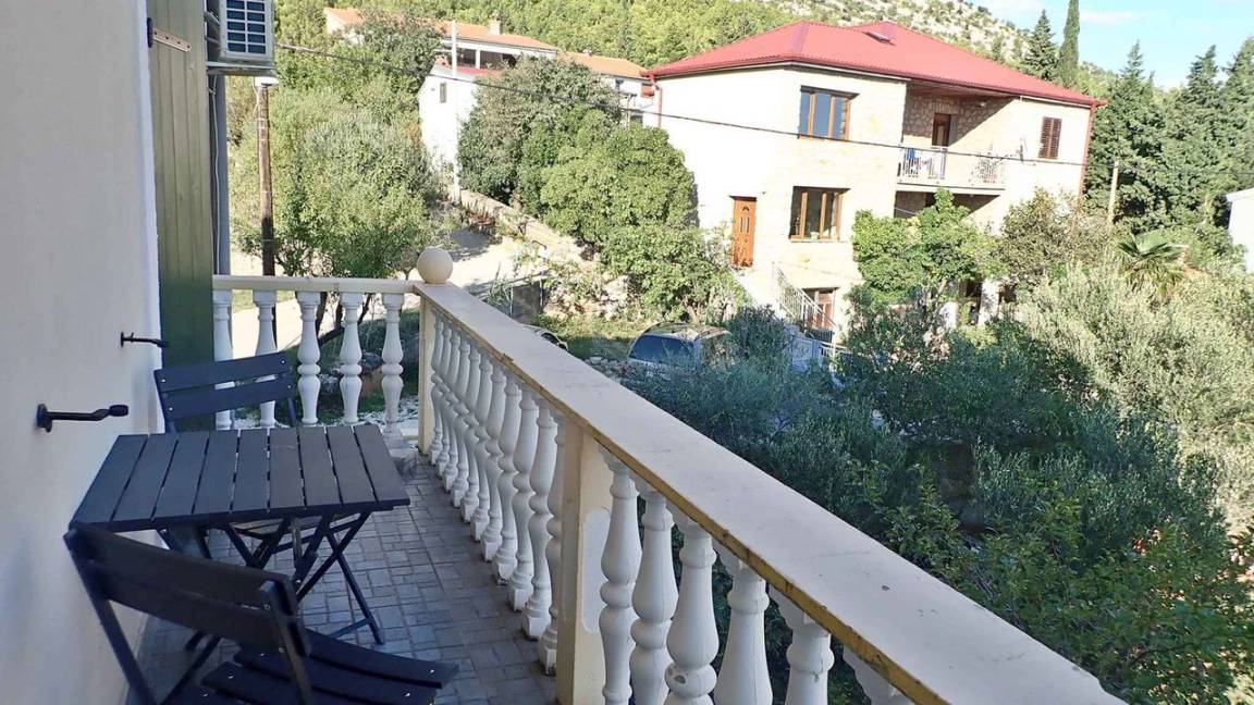 95 M² Apartment ∙ 3 Bedrooms ∙ 6 Guests - Starigrad