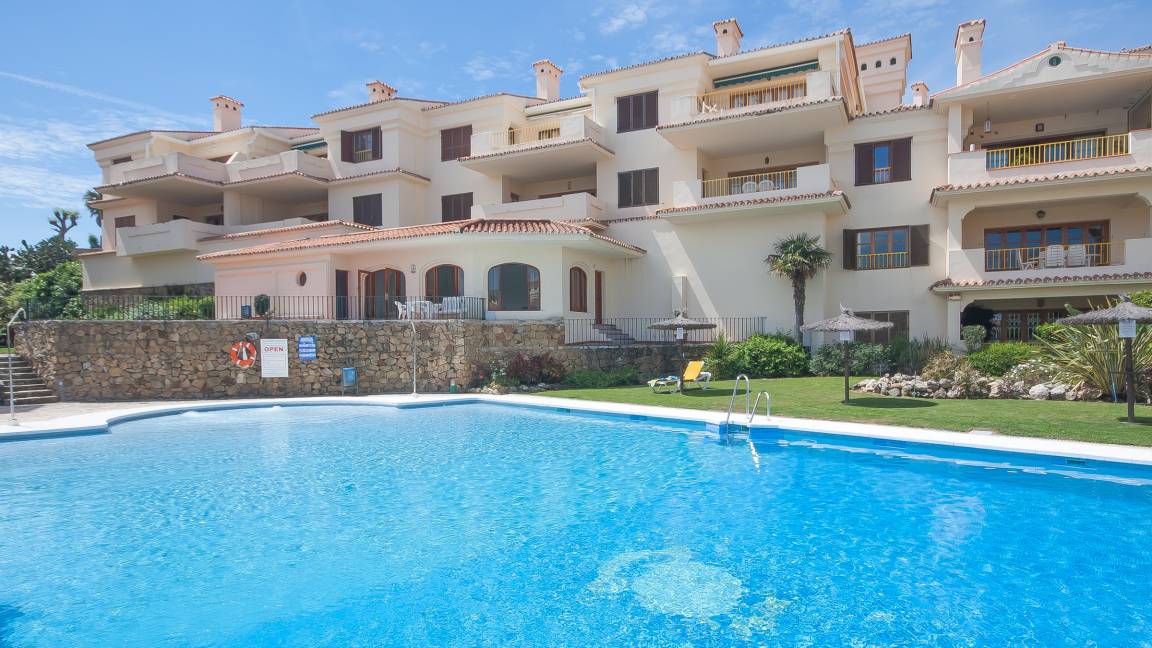 100 M² Apartamento ∙ 3 Habitaciones ∙ 6 Huéspedes - Manilva