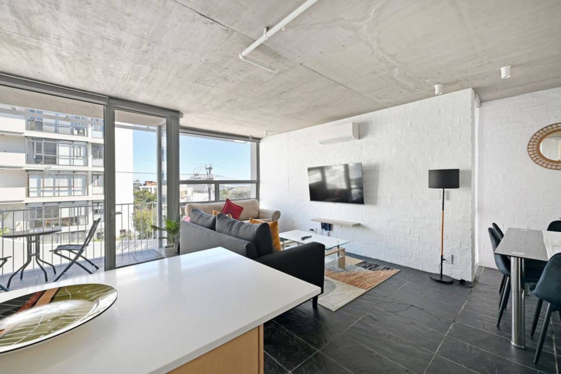 Apartment ∙ 2 Bedrooms ∙ 4 Guests - Camps Bay