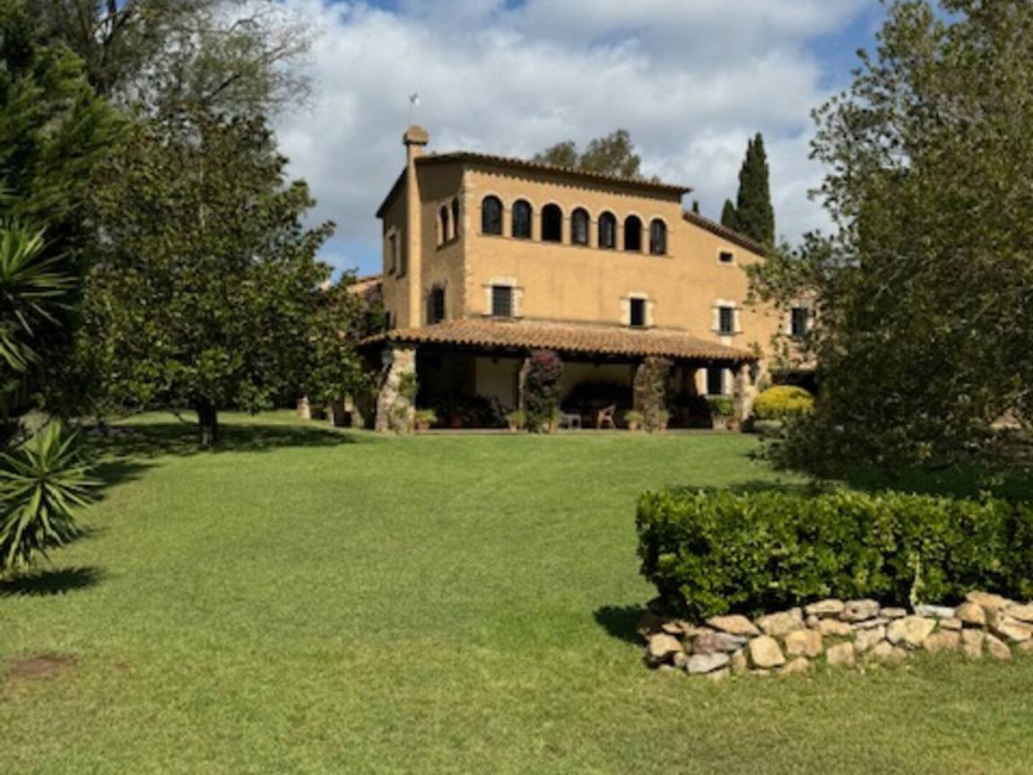 248 M² House ∙ 4 Bedrooms ∙ 8 Guests - Palafrugell