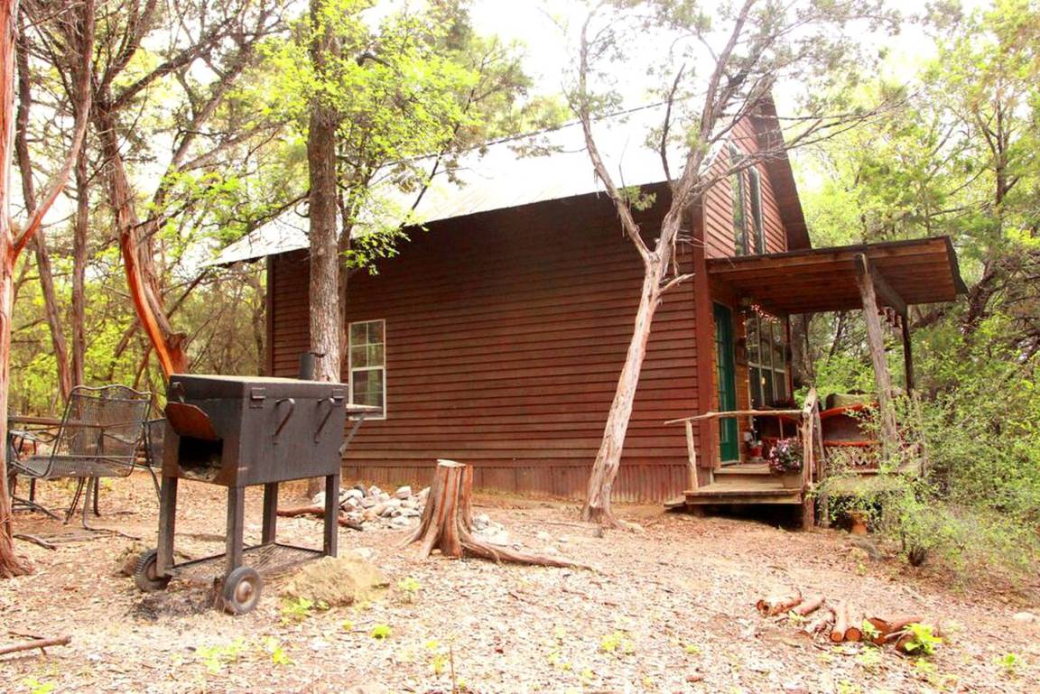 House ∙ 2 Bedrooms ∙ 7 Guests - Marble Falls, TX