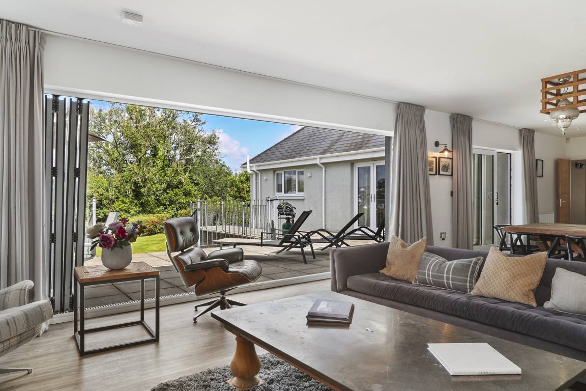 House ∙ 5 Bedrooms ∙ 10 Guests - Folly Farm Adventure Park and Zoo