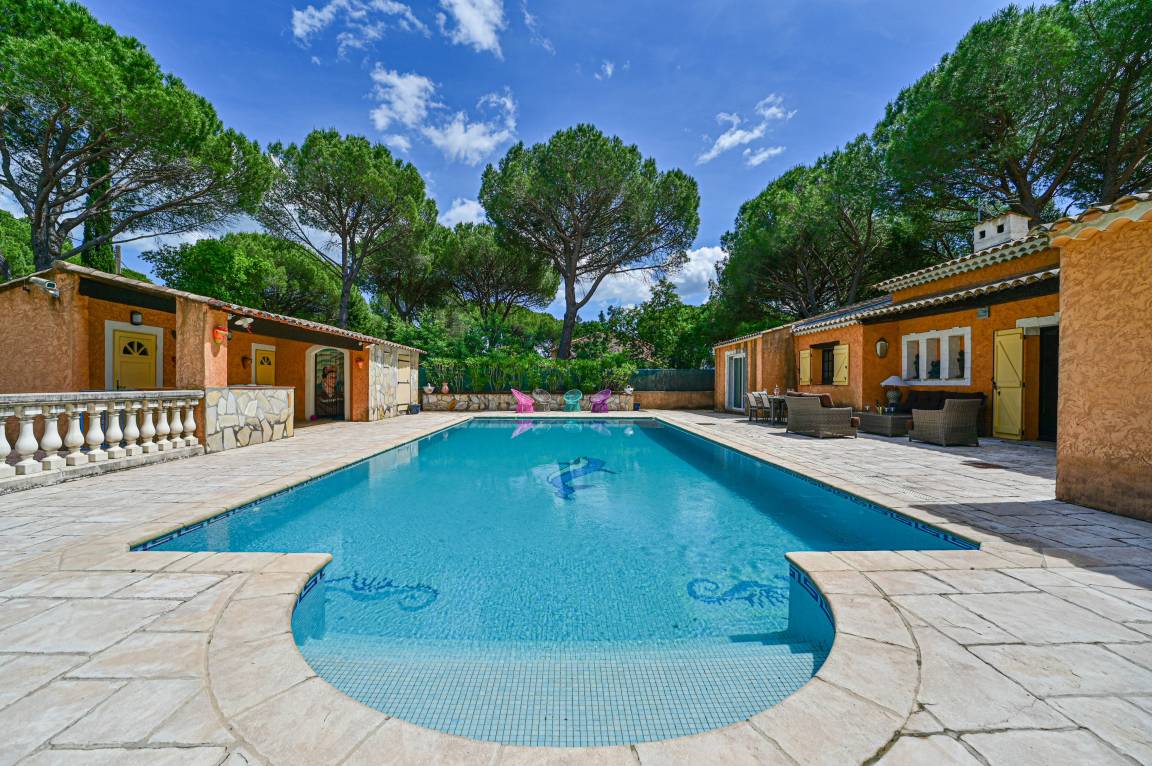 150 M² Villa ∙ 4 Slaapkamers ∙ 8 Gasten - Vidauban