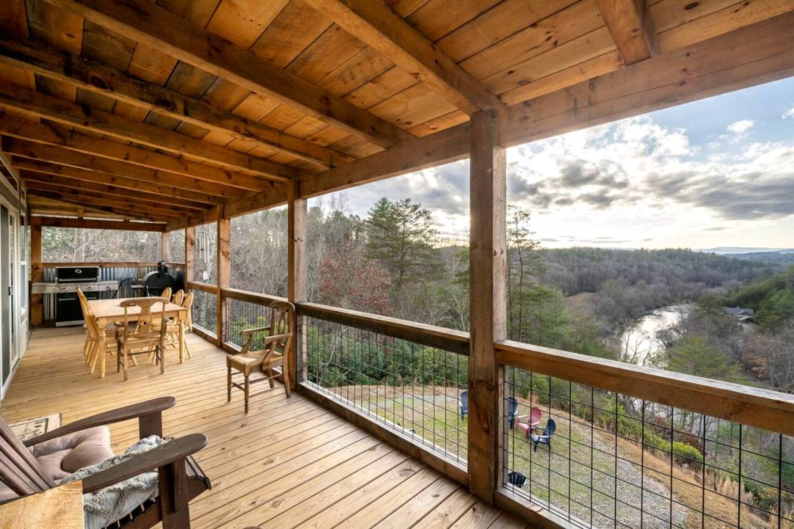 House ∙ 2 Bedrooms ∙ 8 Guests - Blue Ridge, GA