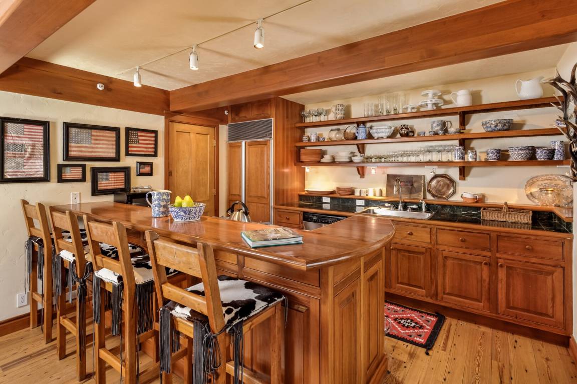 169 M² Condo ∙ 3 Bedrooms ∙ 6 Guests - Aspen, CO