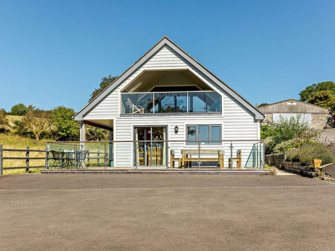 Cottage ∙ 4 Bedrooms ∙ 8 Guests - Bridgwater