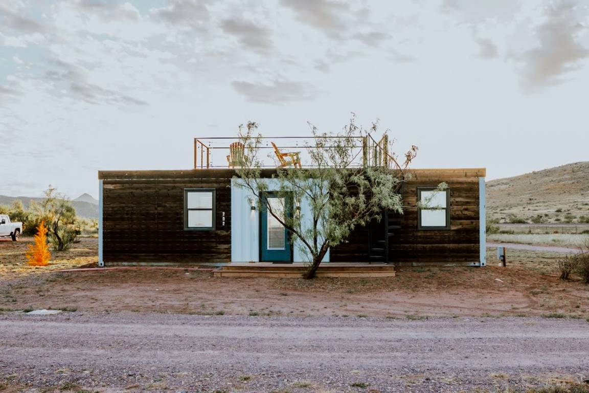 House ∙ 1 Bedroom ∙ 4 Guests - Alpine, TX