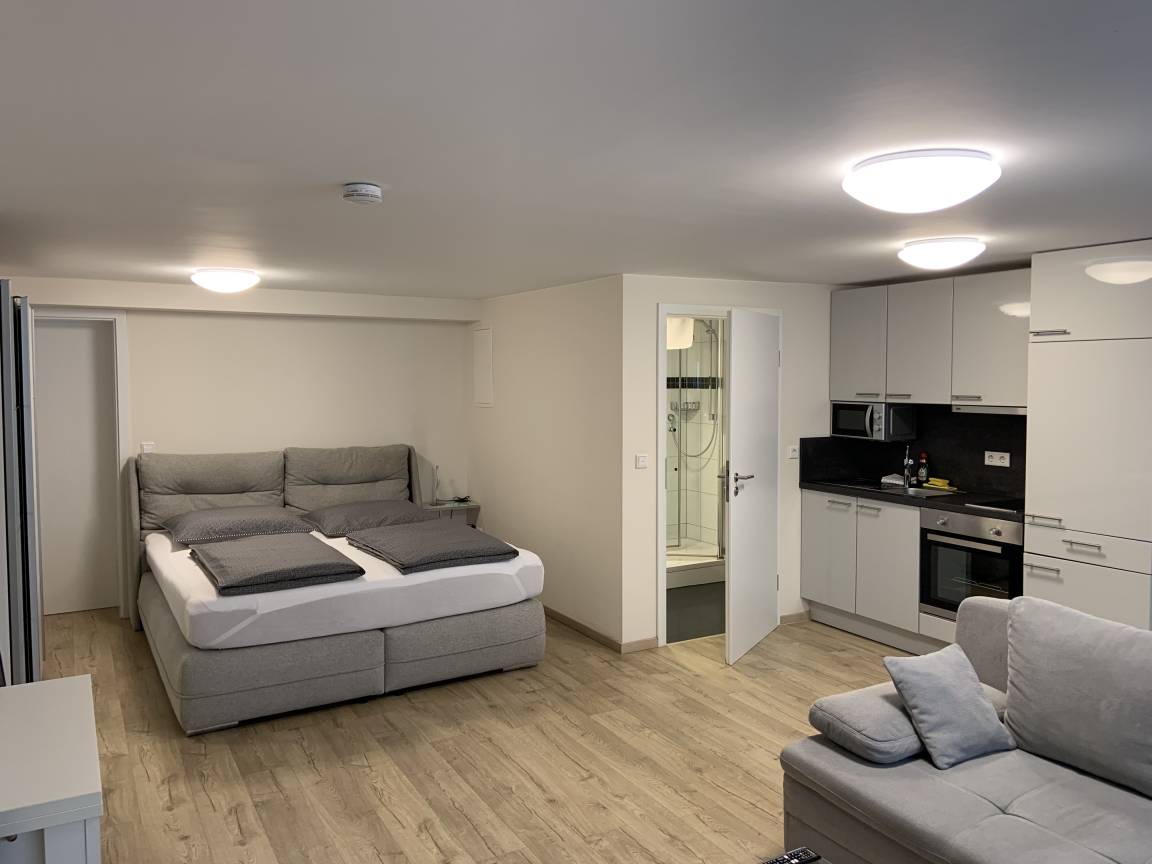 30 M² Ferienwohnung ∙ 1 Schlafzimmer ∙ 4 Gäste - Aschaffenburg