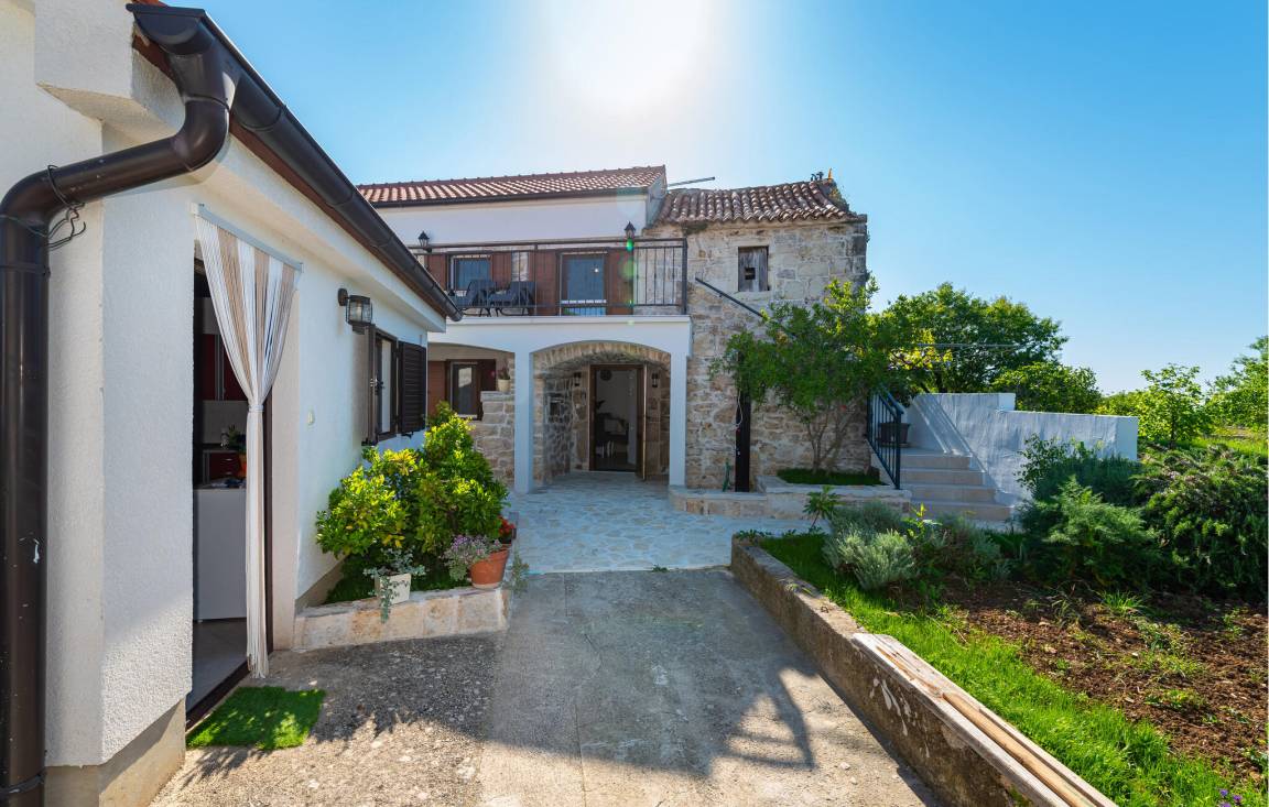 86 M² Maison De Vacances ∙ 2 Chambres ∙ 6 Personnes - Vinjerac