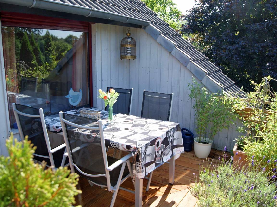 85 M² Ferienwohnung ∙ 1 Schlafzimmer ∙ 4 Gäste - Stadthagen