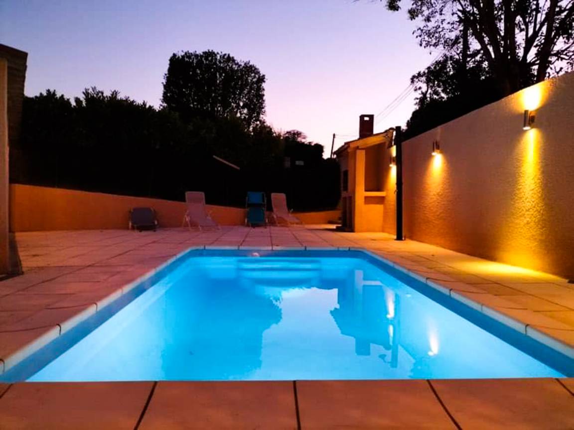 110 M² Villa ∙ 4 Bedrooms ∙ 9 Guests - Pézenas