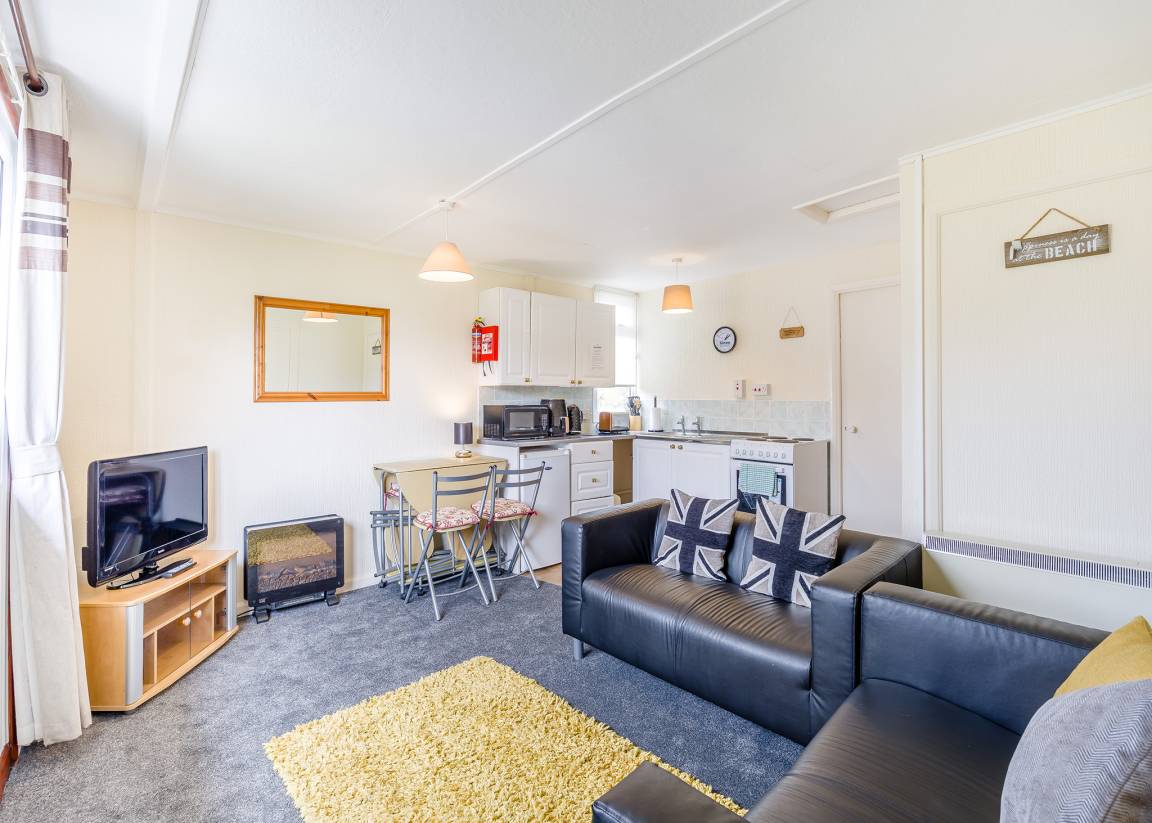 Cottage ∙ 2 Bedrooms ∙ 4 Guests - Anderby Creek