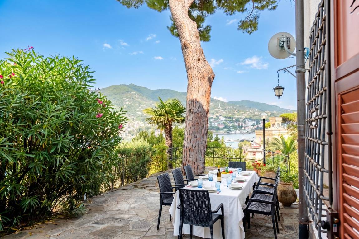 231 M² Ferienwohnung ∙ 3 Schlafzimmer ∙ 8 Gäste - Rapallo
