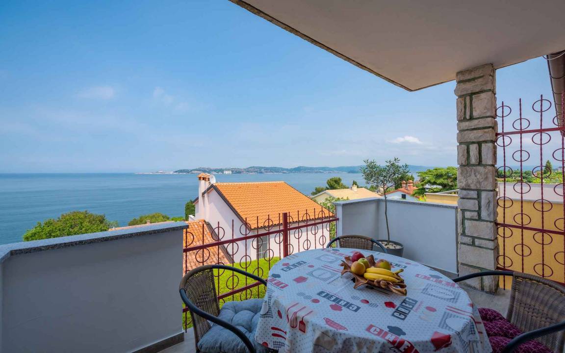 87 M² Apartment ∙ 3 Bedrooms ∙ 6 Guests - Piran