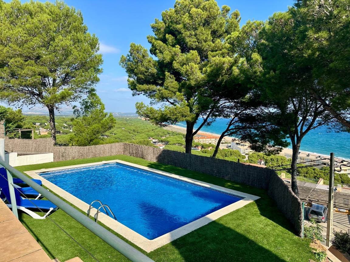 150 M² House ∙ 4 Bedrooms ∙ 8 Guests - Sa Riera