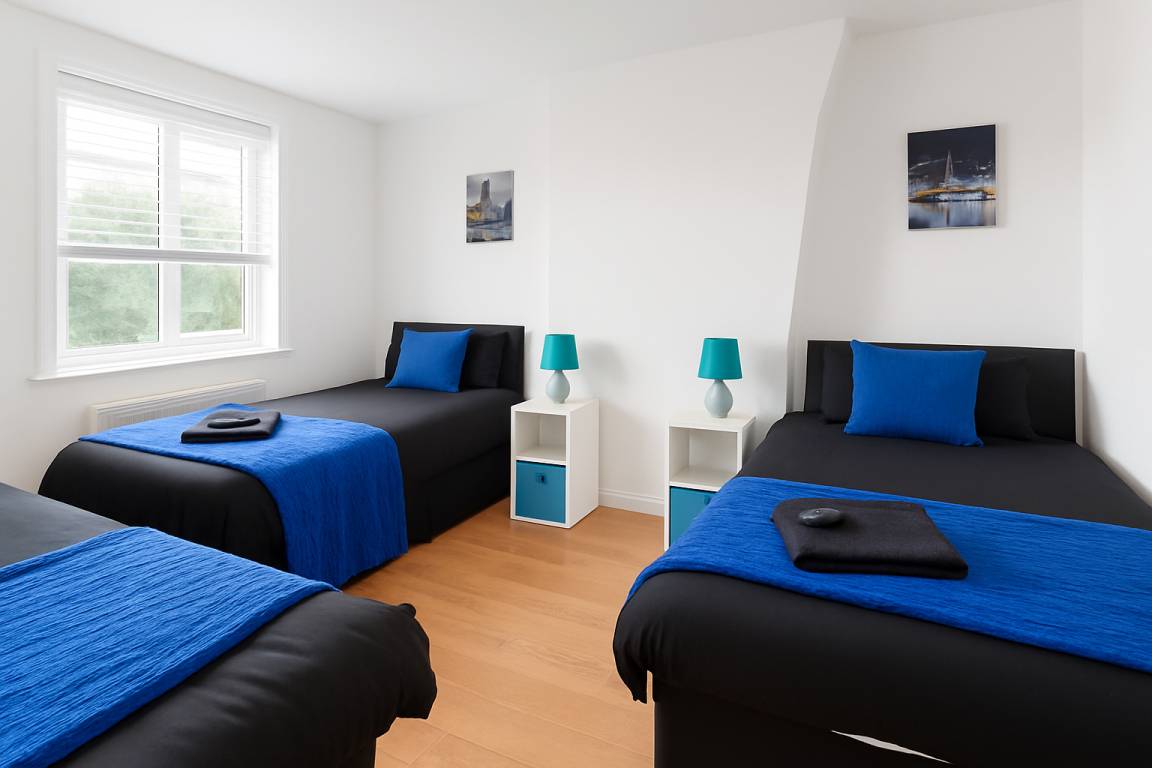 125 M² Maison De Vacances ∙ 4 Chambres ∙ 10 Personnes - Reading