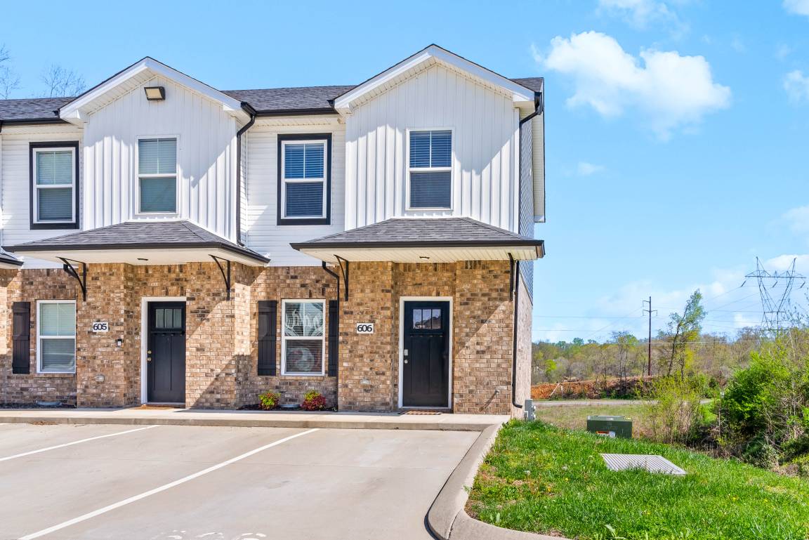 102 M² Condo ∙ 2 Bedrooms ∙ 6 Guests - Clarksville, TN