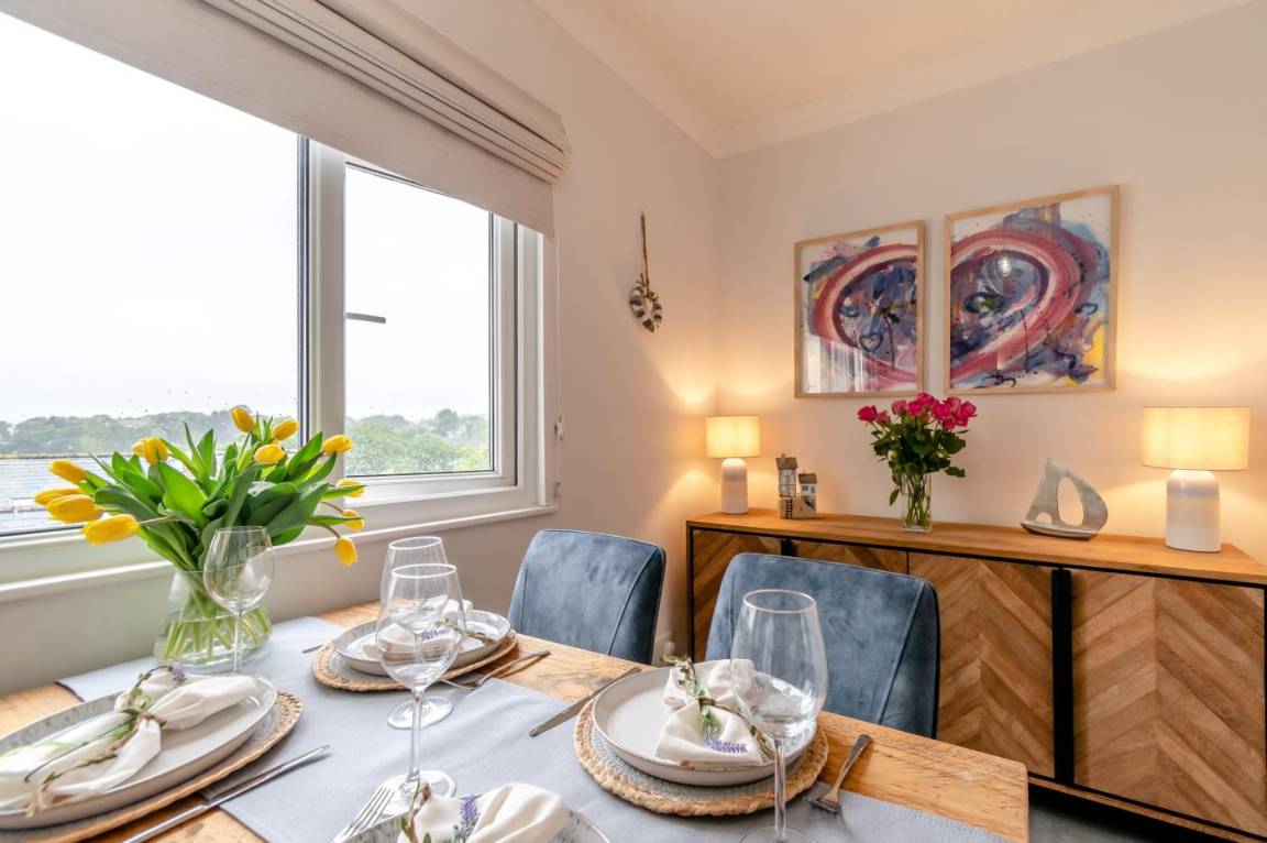 Apartment ∙ 2 Bedrooms ∙ 4 Guests - Saundersfoot