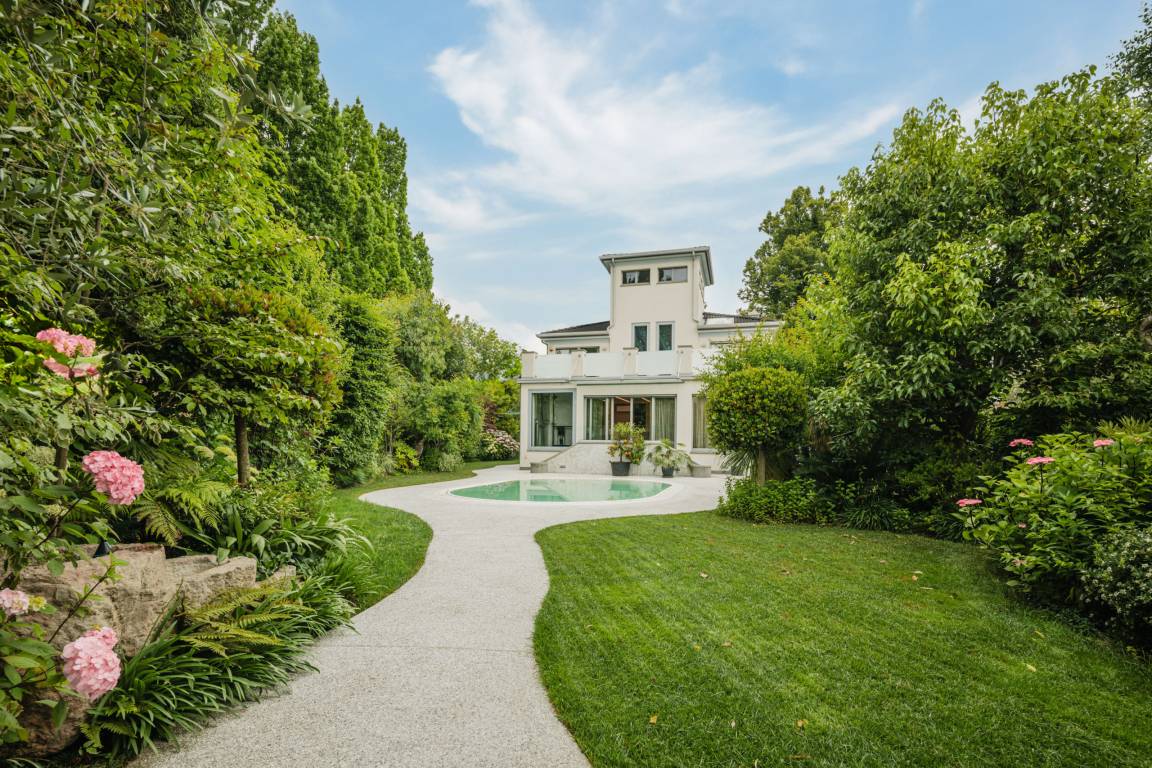 300 M² Villa ∙ 3 Schlafzimmer ∙ 7 Gäste - Torri del Benaco