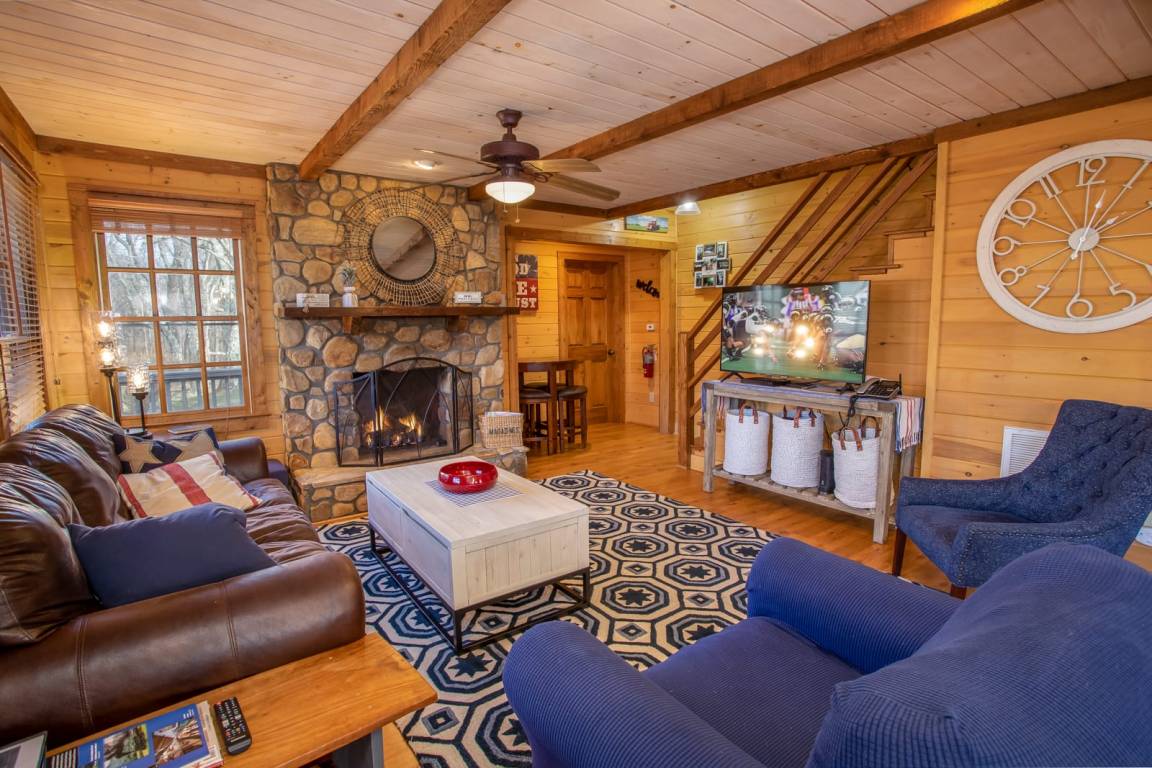 186 M² Cottage ∙ 3 Bedrooms ∙ 14 Guests - Boone, NC