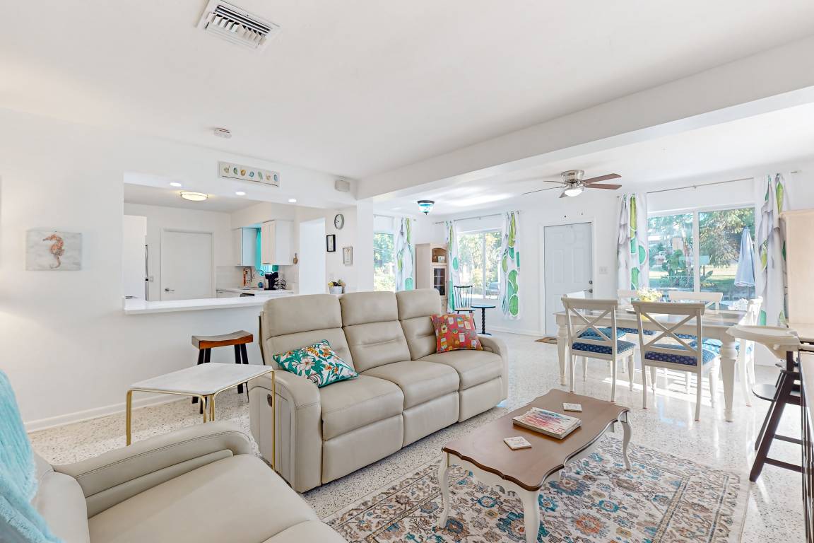 140 M² House ∙ 3 Bedrooms ∙ 6 Guests - Boynton Beach, FL