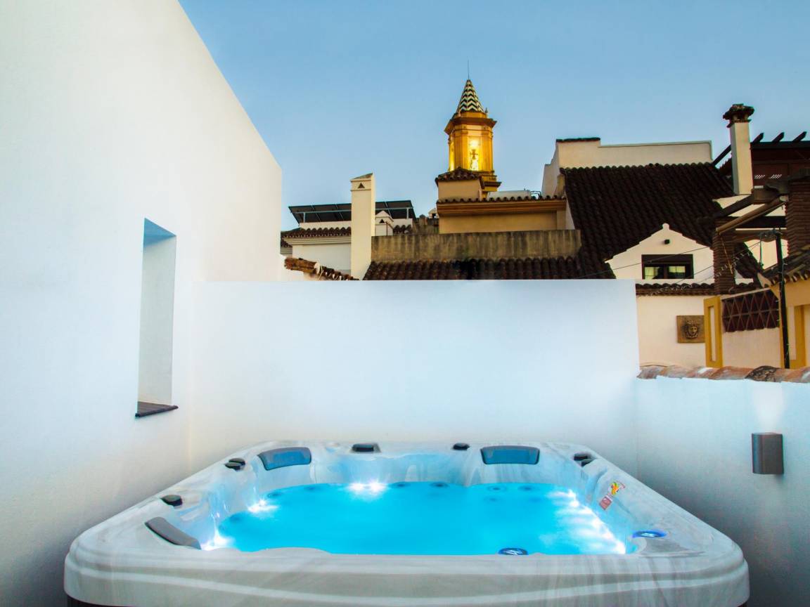 120 M² Ferienwohnung ∙ 3 Schlafzimmer ∙ 6 Gäste - Estepona