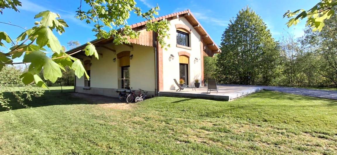 160 M² Gîte ∙ 3 Bedrooms ∙ 10 Guests - Ardennes