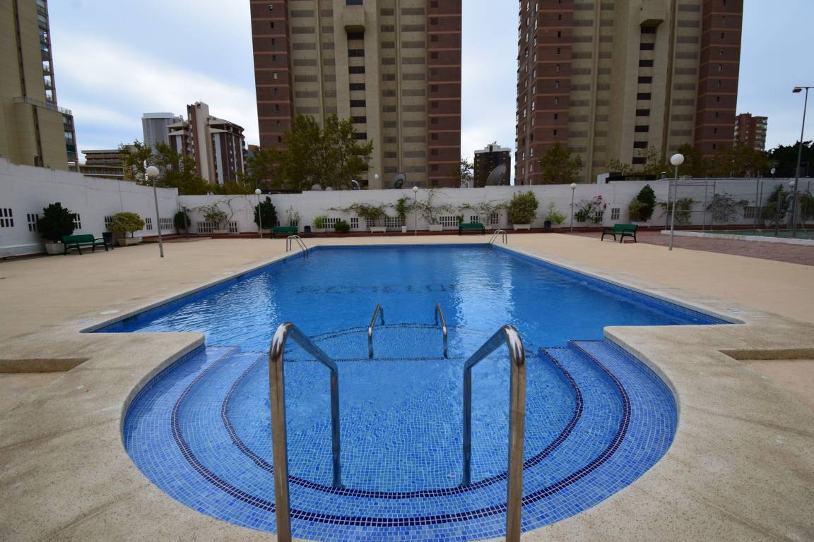 84 M² Apartamento ∙ 2 Habitaciones ∙ 4 Huéspedes - Benidorm