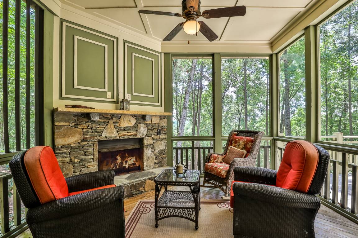 204 M² Cabin ∙ 4 Bedrooms ∙ 8 Guests - Jasper, GA