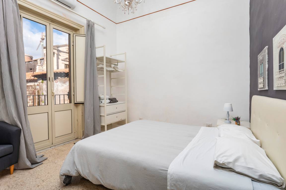 90 M² Apartment ∙ 2 Bedrooms ∙ 6 Guests - Catania