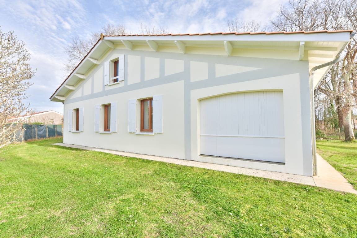 110 M² Maison De Vacances ∙ 4 Chambres ∙ 8 Personnes - Lanton