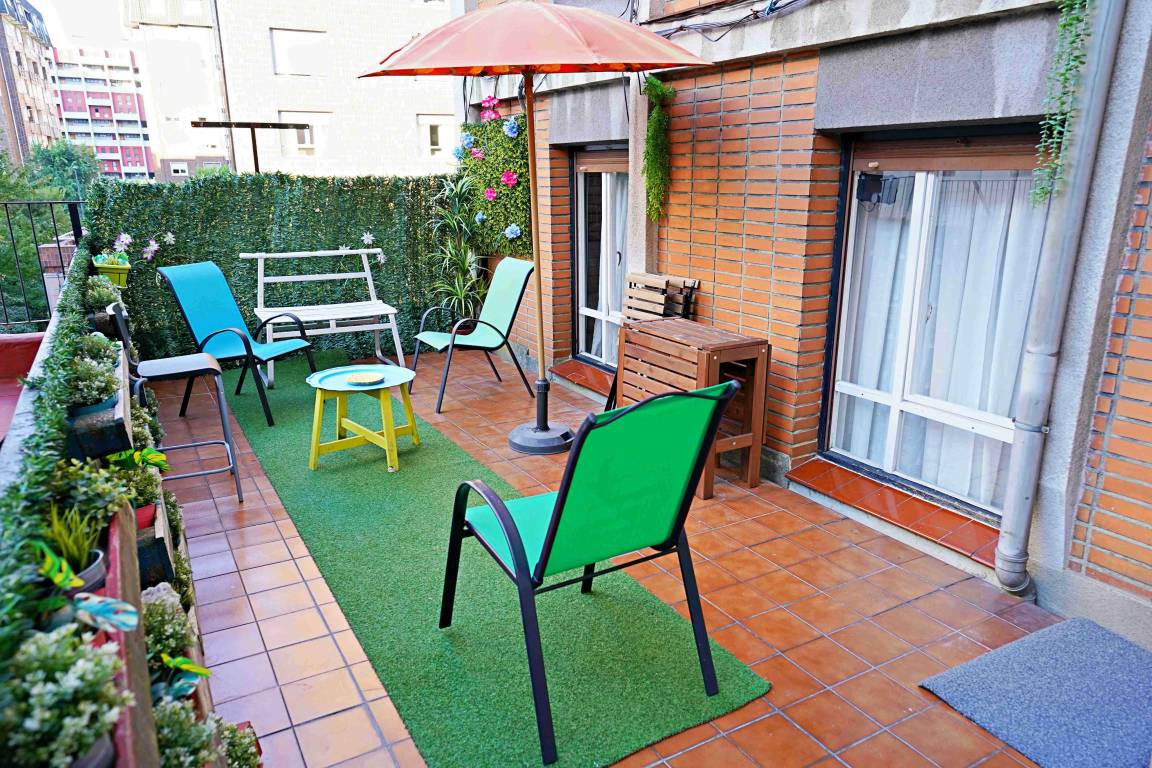 79 M² Apartamento ∙ 3 Habitaciones ∙ 4 Huéspedes - Bilbao