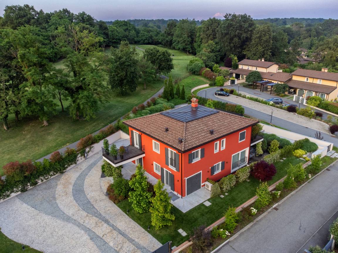 400 M² Villa ∙ 7 Chambres ∙ 12 Personnes - Borgomanero