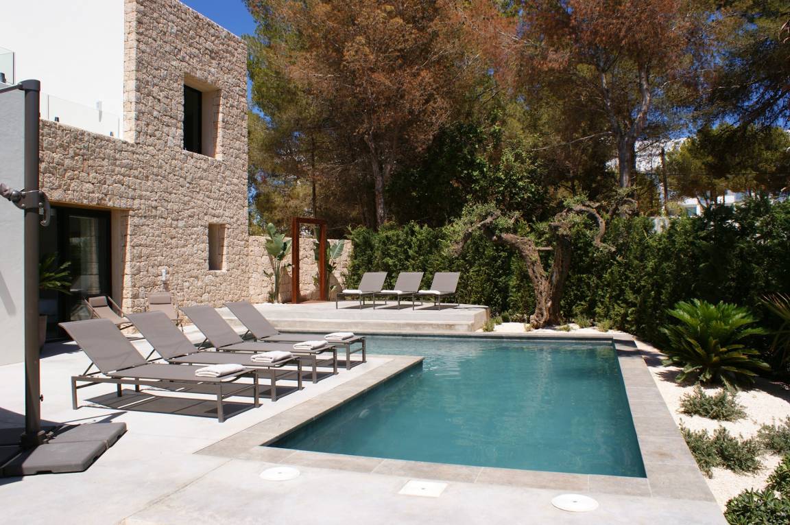200 M² Villa ∙ 5 Habitaciones ∙ 10 Huéspedes - Cala Boix