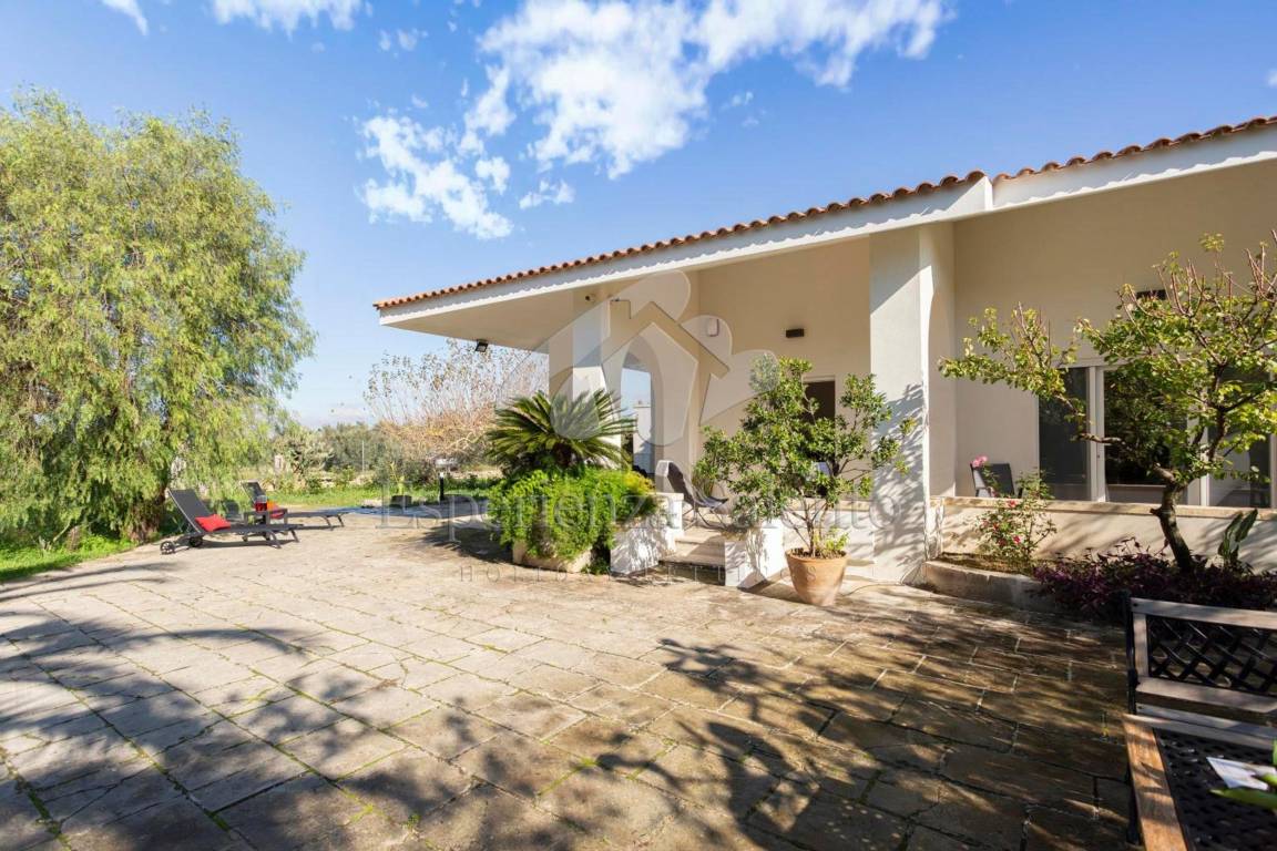 140 M² Villa ∙ 3 Slaapkamers ∙ 10 Gasten - Galatina