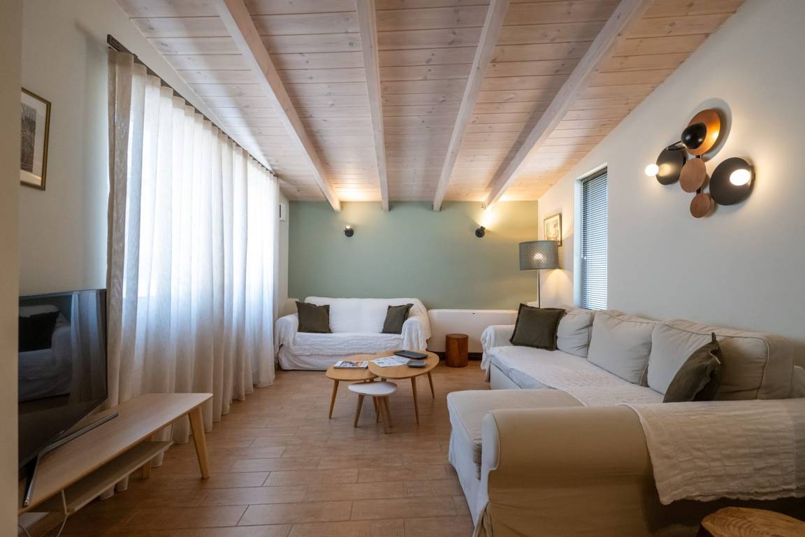 100 M² Villa ∙ 3 Bedrooms ∙ 7 Guests - Каламата