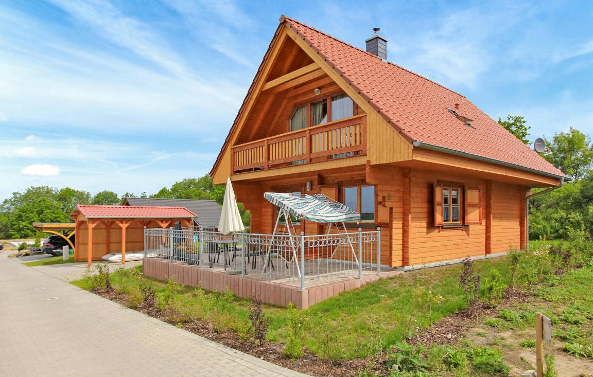 100 M² Ferienhaus ∙ 3 Schlafzimmer ∙ 6 Gäste - Burg Stargard