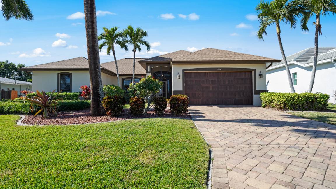 198 M² House ∙ 3 Bedrooms ∙ 8 Guests - Cape Coral, FL