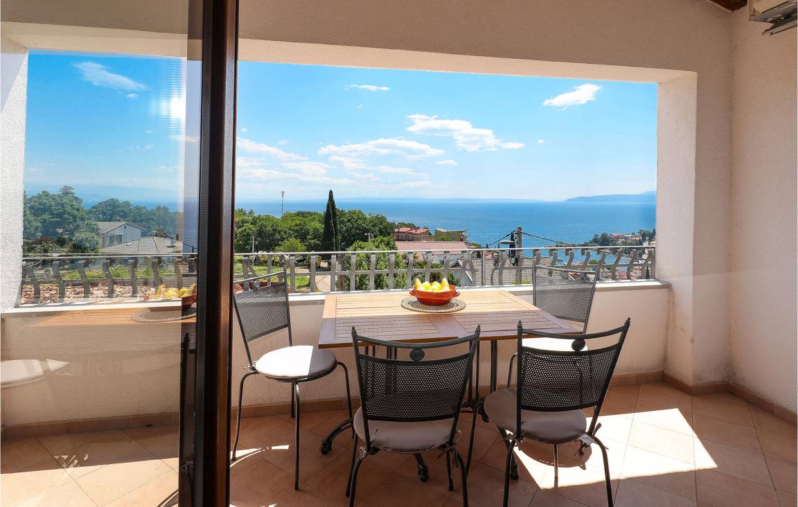 160 M² Maisonette ∙ 2 Bedrooms ∙ 6 Guests - Lovran