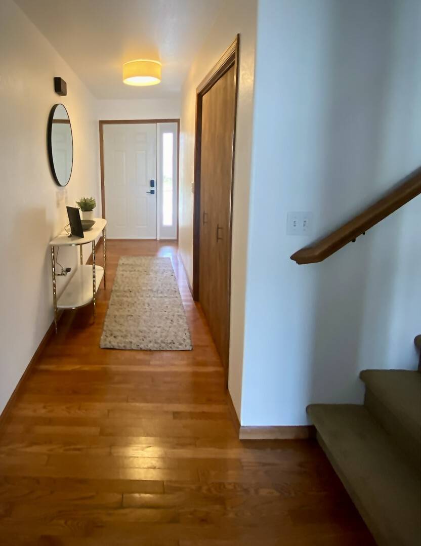 148 M² Apartment ∙ 4 Bedrooms ∙ 8 Guests - Fargo, ND