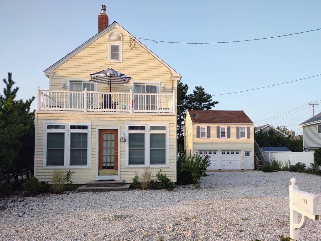 House ∙ 3 Bedrooms ∙ 8 Guests - Surf City