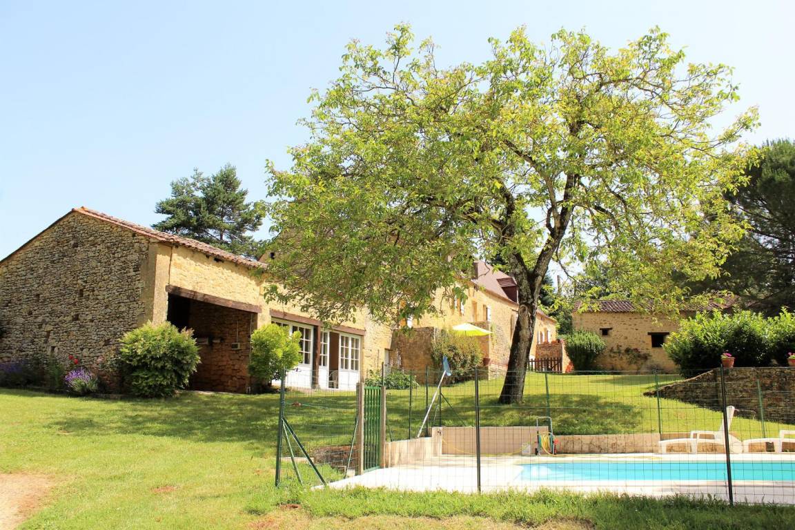 150 M² Gîte ∙ 3 Chambres ∙ 6 Personnes - Périgord