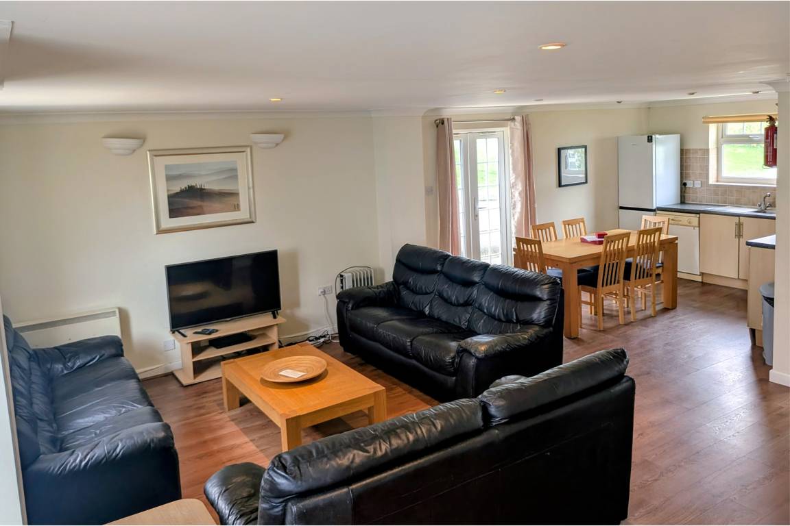 112 M² Lodge ∙ 4 Bedrooms ∙ 8 Guests - Newquay