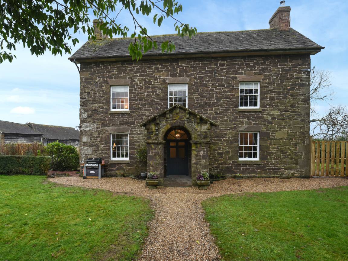 Cottage ∙ 5 Bedrooms ∙ 10 Guests - Church Stretton
