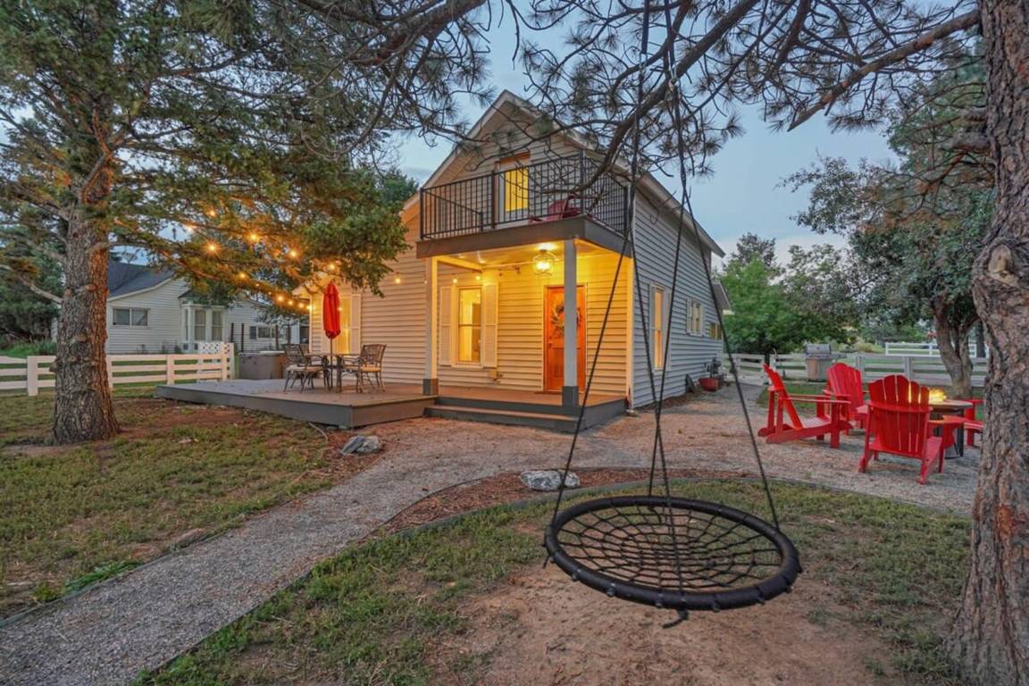 House ∙ 2 Bedrooms ∙ 6 Guests - Monument Lake, Monument