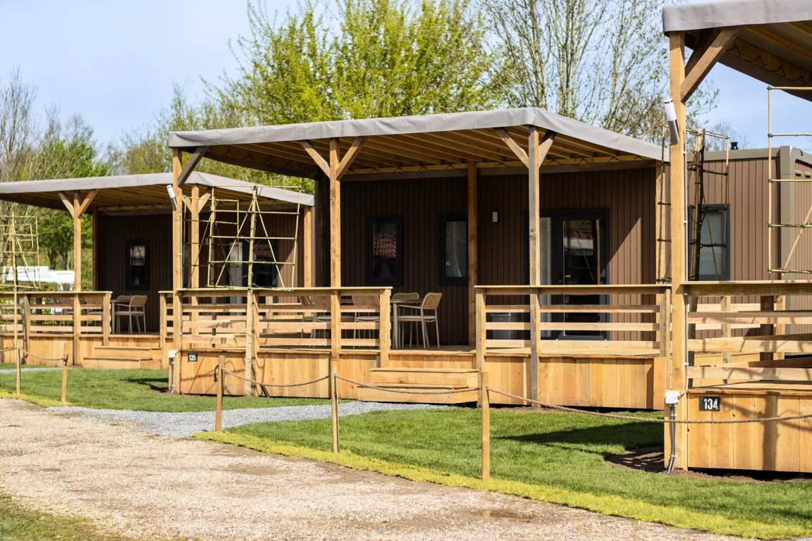 Caravan ∙ 1 Slaapkamer ∙ 6 Gasten - Maastricht